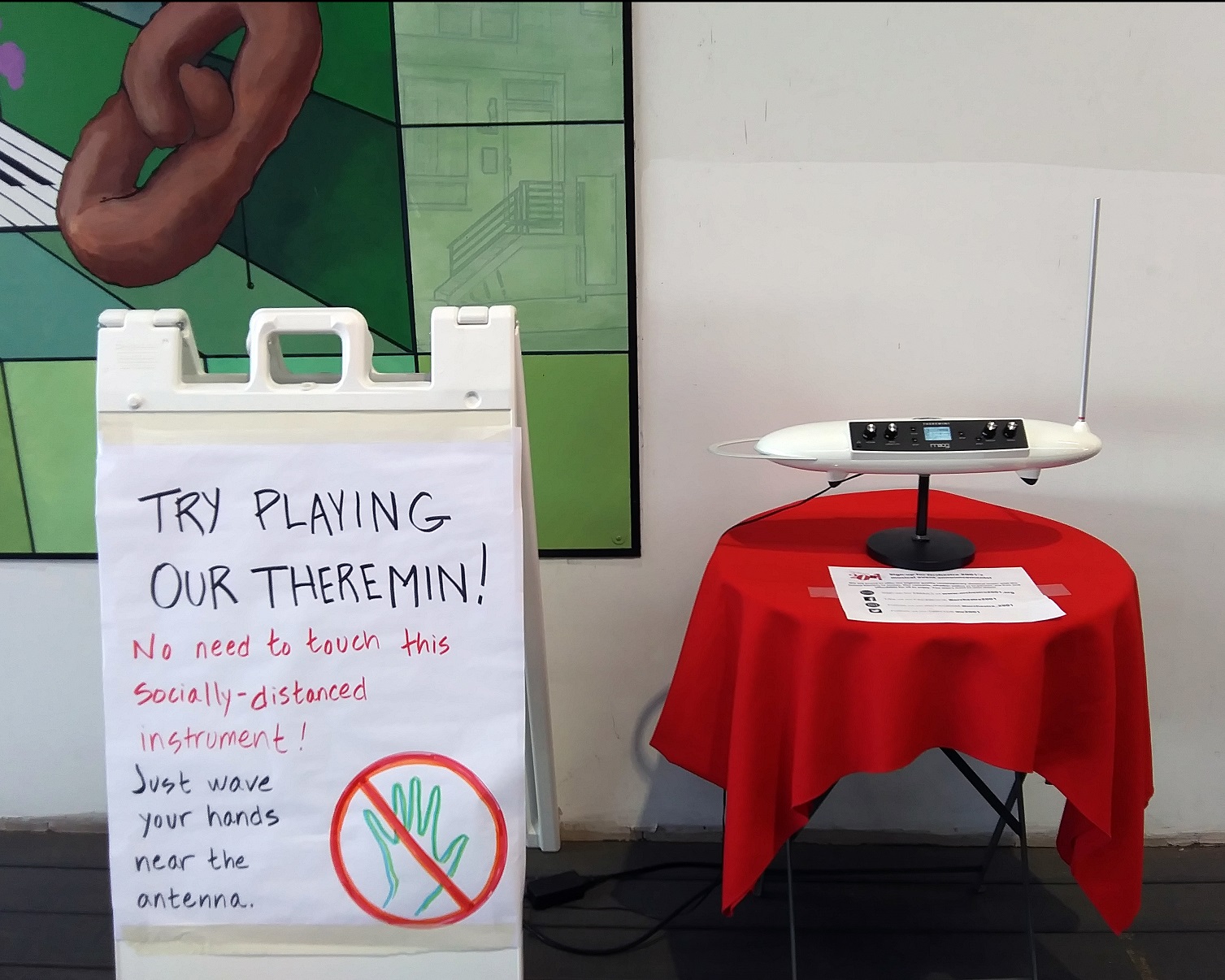 Orchestra 2001 Hosts Touchless Theremin Activity » Cherry Street Pier